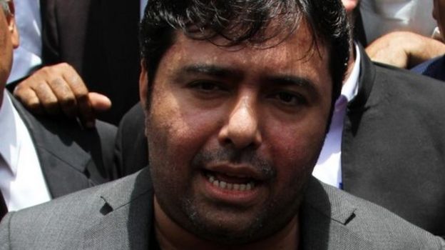 Pakistan rocked by 'fake degree' scandal - BBC News