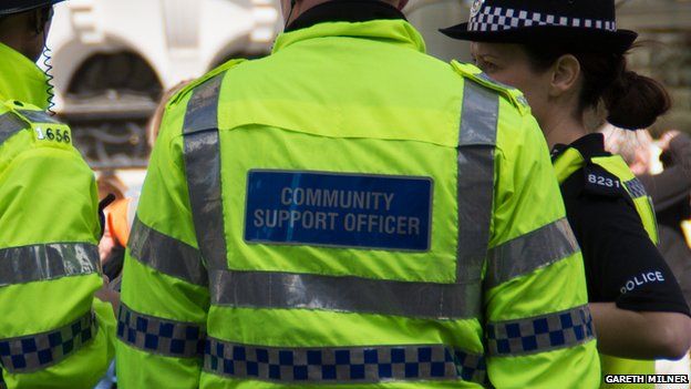 Nottinghamshire PCSO cut prompts tax rise call - BBC News