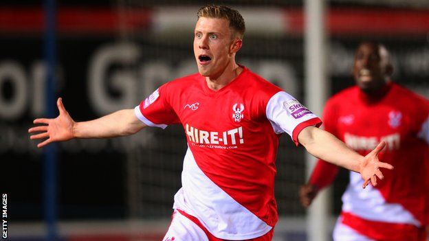 Jack Byrne: Kidderminster Harriers midfielder to leave - BBC Sport