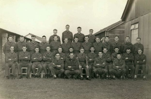 The last man to do National Service - BBC News