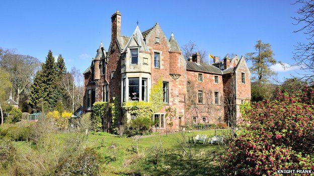 Cowdenknowes home linked to Mary Queen of Scots for sale - BBC News