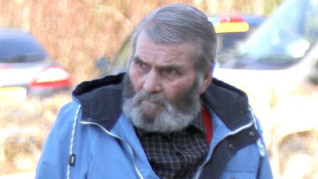 Ex-boxer Patrick Hutton jailed for attacking his family - BBC News