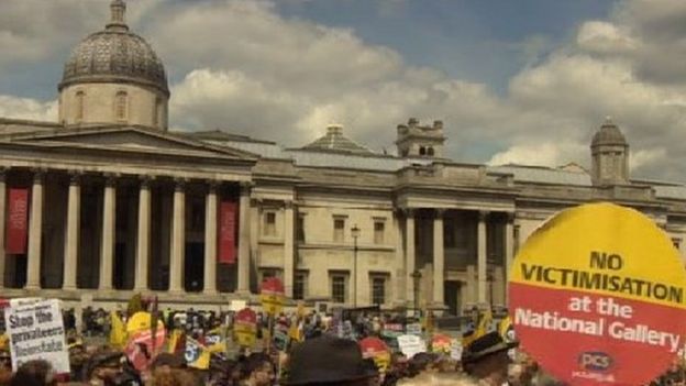 Hundreds take part in National Gallery rally - BBC News