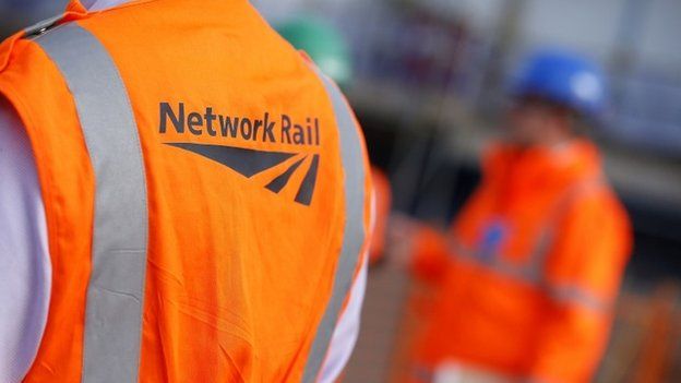 Network Rail strike talks to go into fourth day - BBC News