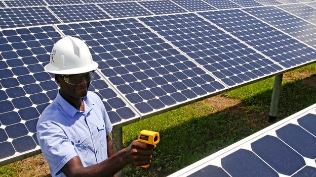 'Moon shot' call on clean energy - BBC News