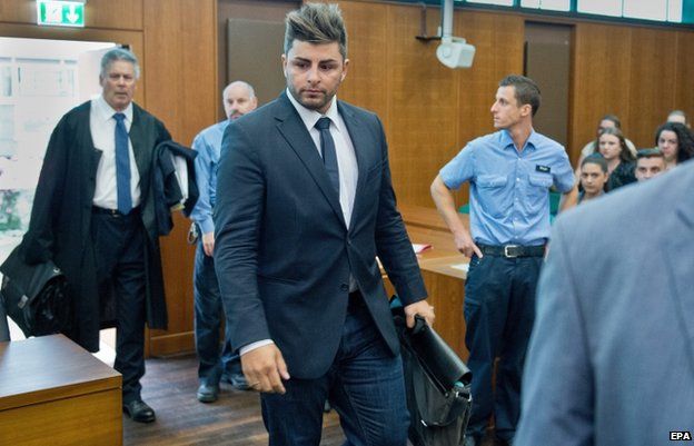 German singing 'Superstar' Seeger admits card scam - BBC News