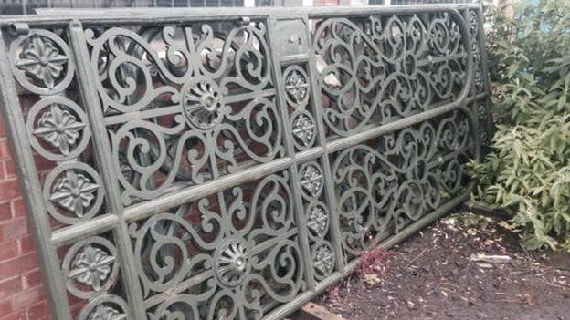 Original 1856 Gloucester market gates found in council yard - BBC News
