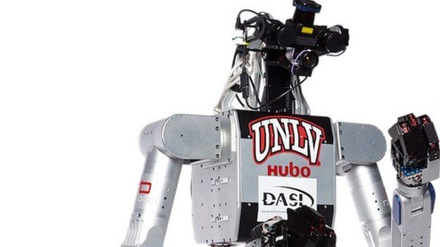 Disaster droids face off in the Darpa Robotics Challenge - BBC News