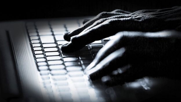 US hacking: Military and intelligence data 'accessed' - BBC News