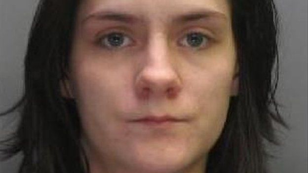 Police appeal for missing Lucy Murphy from Wrexham - BBC News