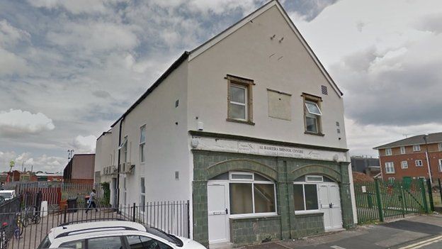 Bristol mosque open day to allay Ramadan noise fears - BBC News