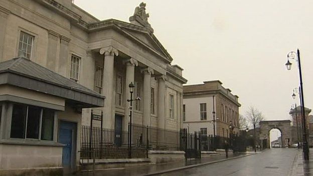 Patrick Farren jailed after asking salon staff to dance - BBC News