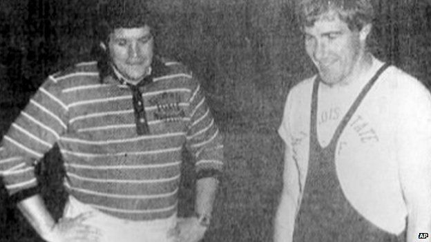 Former US House Speaker Dennis Hastert to plead guilty - BBC News