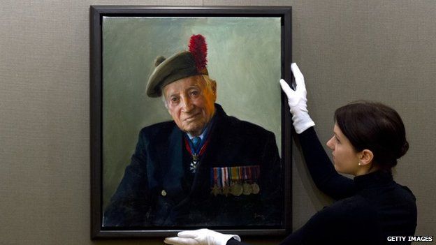 D-Day portraits commissioned by Prince Charles go on display - BBC News