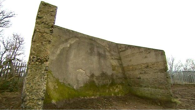 Sunderland's WW1 acoustic mirror restored - BBC News