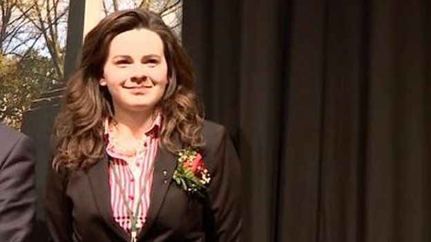 Mrs Nuneaton: Who is she and how will Labour woo her back? - BBC News