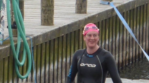 Great North Swim: Why open water swimmers love Windermere - BBC News