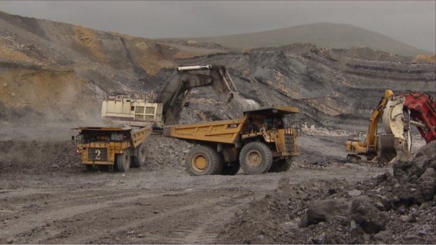 Hydro scheme plan for Glenmuckloch opencast revealed - BBC News