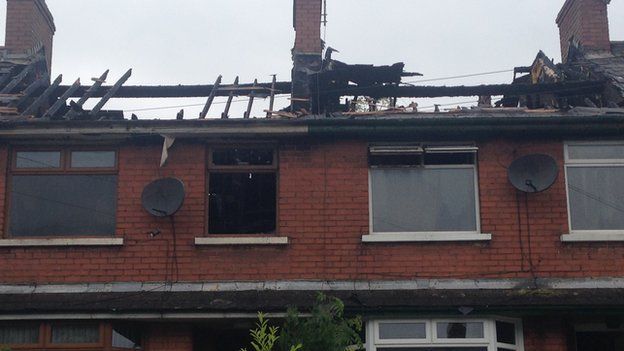 Dunmurry fire: Three families left homeless - BBC News