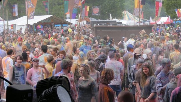 In pictures: Eden Festival on the Raehills Estate - BBC News