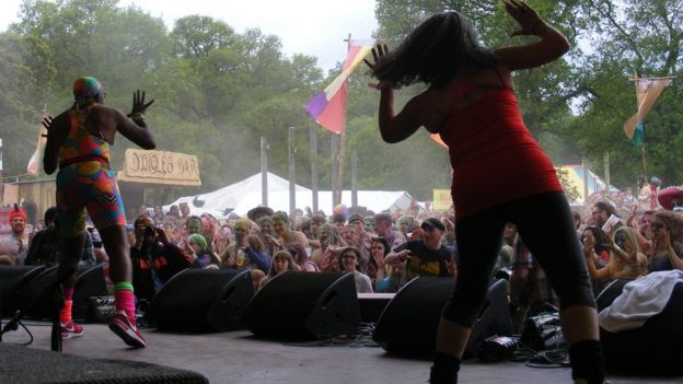 In pictures: Eden Festival on the Raehills Estate - BBC News