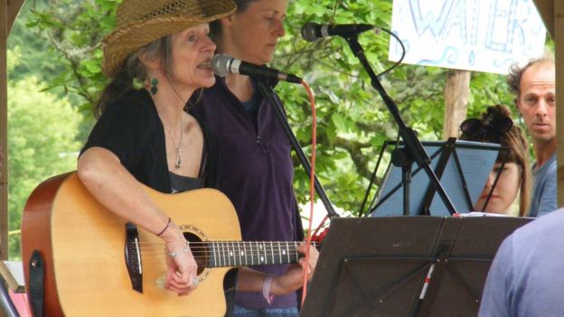 In pictures: Eden Festival on the Raehills Estate - BBC News