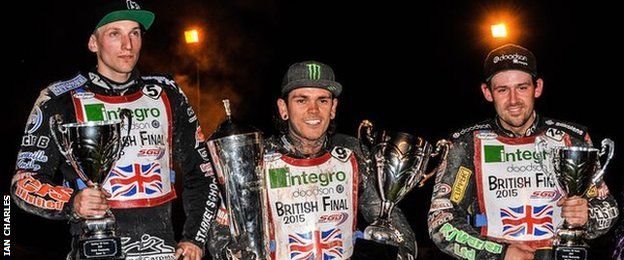 British final: Tai Woffinden wins third straight title at Monmore - BBC ...