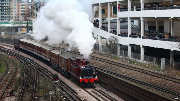 Steam train returns to London Underground - 150 years on - BBC News