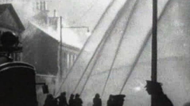 Service in Glasgow remembers Cheapside Street fire disaster - BBC News