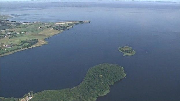Report finds 'no grounds' for public to own Lough Neagh - BBC News
