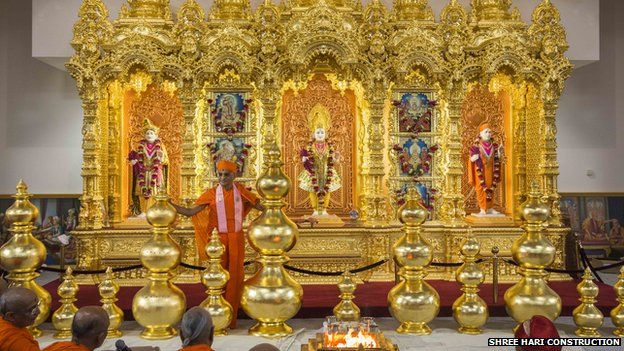 £20m Hindu temple funded by community opens in London - BBC News