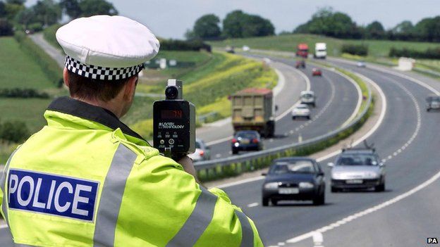 Drop in number of traffic police in England and Wales - BBC News