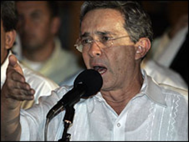 Uribe chega ao Brasil em momento 'favorável aos dois países' - BBC News ...