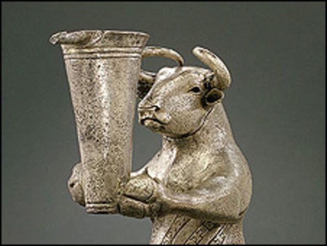 یادگارهای اسطوره‌ای گاو در فرهنگ ایران - BBC News فارسی