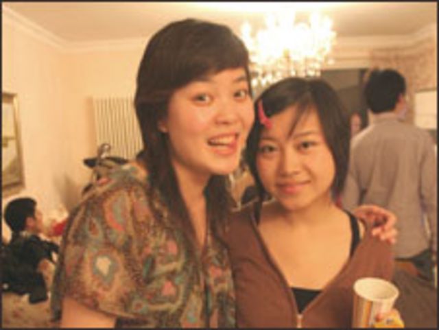 Vinte anos após protestos, juventude chinesa quer sucesso e dinheiro ...