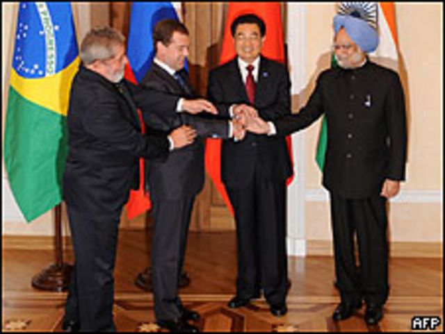 'Depois da crise, ficamos mais iguais', diz Lula no Cazaquistão - BBC News Brasil