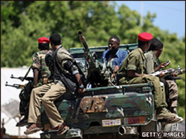 Booliis ku dhintay qarax Muqdisho - BBC News Somali