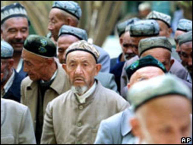 Entenda a questão dos uigures na China - BBC News Brasil