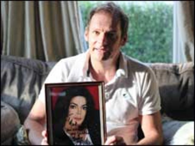 Amigo de Michael Jackson diz ser pai de Paris - BBC News Brasil