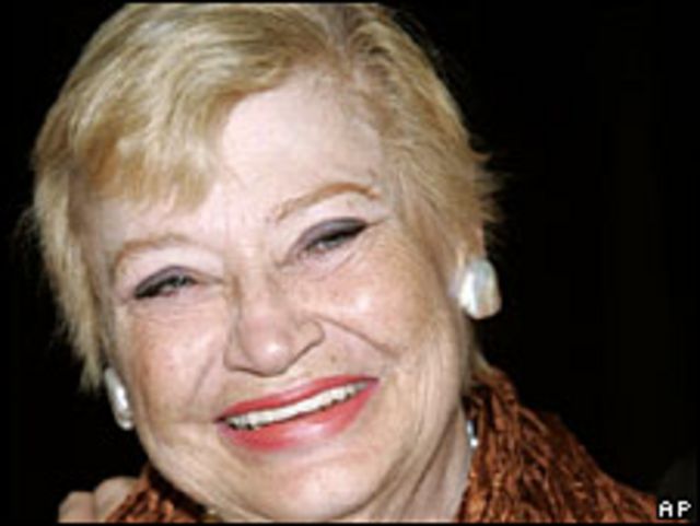 Nữ ca sĩ nhạc folk Mary Travers qua đời - BBC News Tiếng Việt