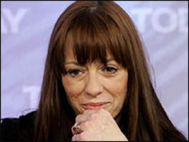 Sao nhạc pop Papas 'ngủ với con gái' - BBC News Tiếng Việt