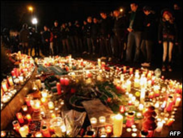 Almanya intihar eden kaleci için yasta - BBC News Türkçe