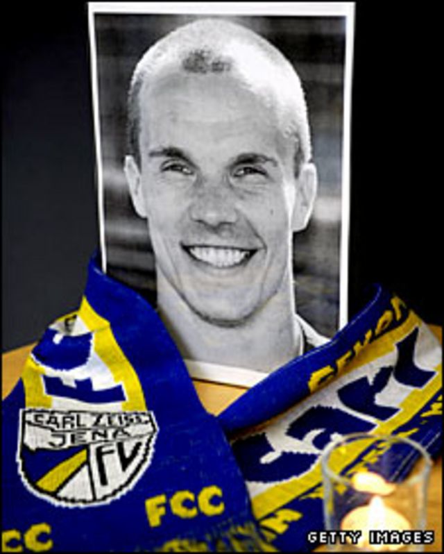 Miles rinden tributo a arquero alemán - BBC News Mundo