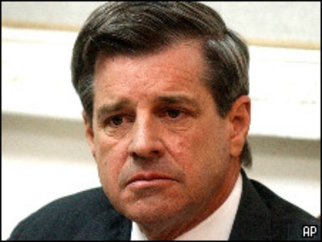 Bremer: la democracia "no por difícil es imposible" - BBC News Mundo