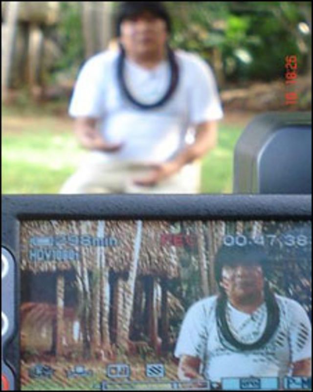 Um líder indígena ‘bem na foto’ - BBC News Brasil