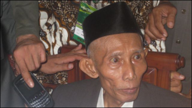Kiai Sahal terpilih sebagai Rais Aam NU - BBC News Indonesia