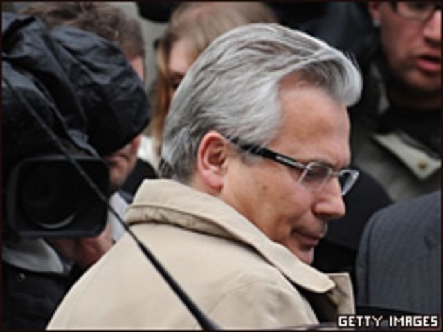 Baltasar Garzón en el banquillo de los lectores de BBC Mundo - BBC News ...