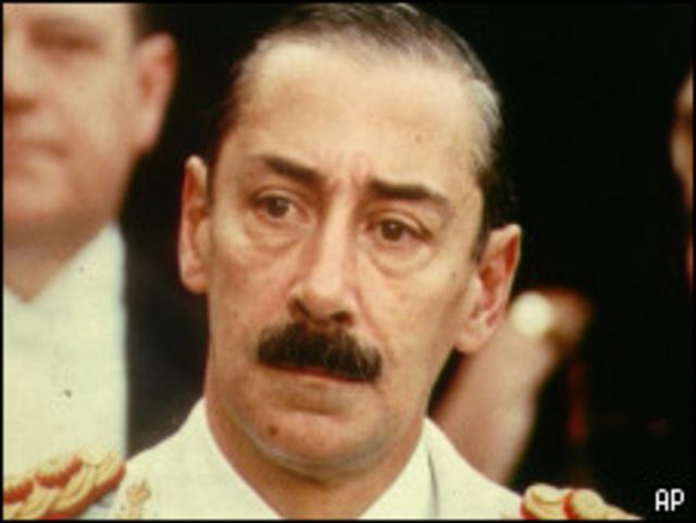 Otro juicio para Videla - BBC News Mundo