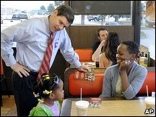 EE.UU: Tea Party consigue su primer candidato - BBC News Mundo