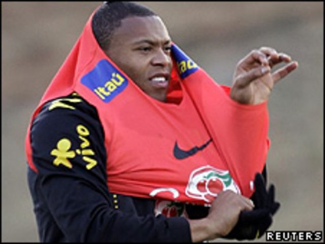 Julio Baptista é favorito para a vaga de Kaká contra Portugal - BBC ...